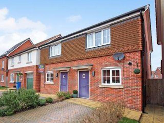 2 Bedrooms Semi detached house for sale in Fustian Avenue, Heywood OL10