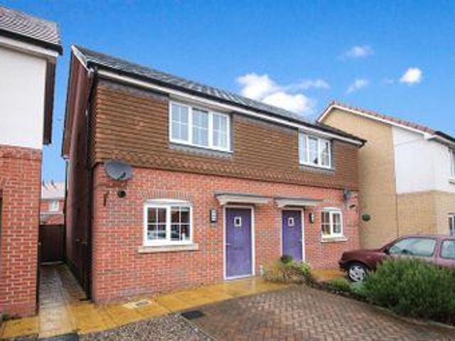 2 Bedrooms Semi detached house for sale in Fustian Avenue, Heywood OL10
