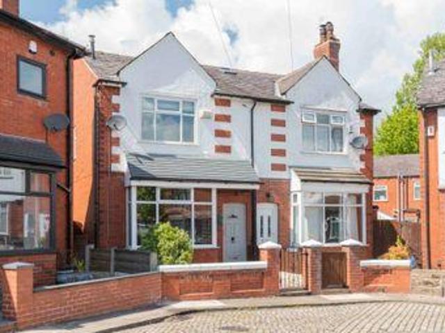 2 Bedrooms Semi detached house for sale in Kenilworth Square, Smithills BL1