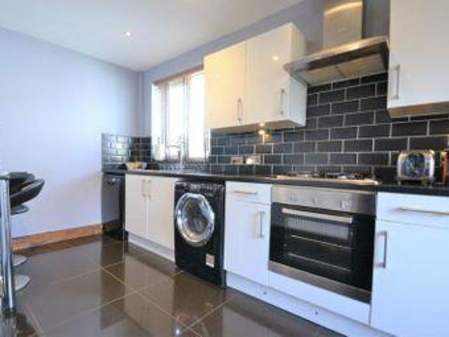 2 Bedrooms Semi detached house for sale in Kent Street, Swinton, Manchester M27