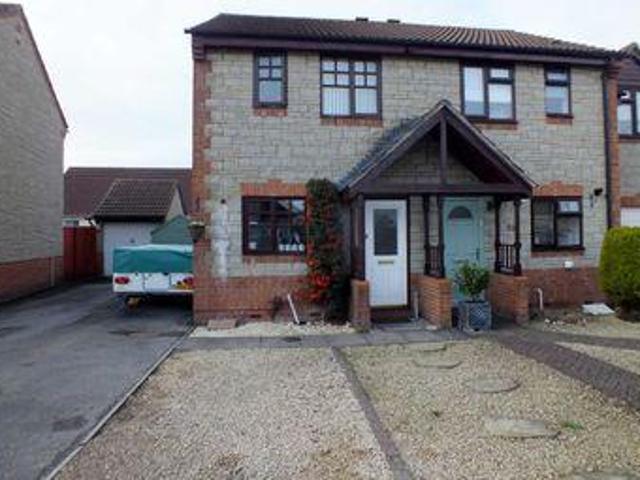 2 Bedrooms Semi detached house for sale in Kingfisher Drive, Westbury, Wiltshire BA13