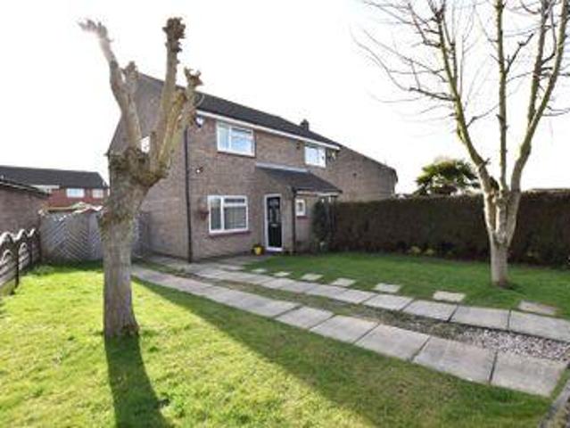2 Bedrooms Semi detached house for sale in Hazel Avenue, Leeds, West Yorkshire LS14