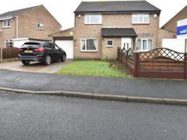 2 Bedrooms Semi detached house for sale in Hazel Avenue, Leeds, West Yorkshire LS14