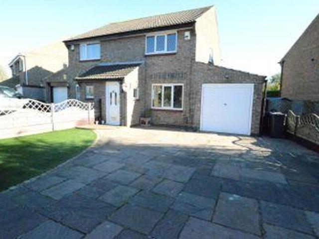 2 Bedrooms Semi detached house for sale in Hazel Avenue, Leeds, West Yorkshire LS14