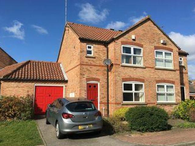 2 Bedrooms Semi detached house for sale in Hansom Place, York YO31
