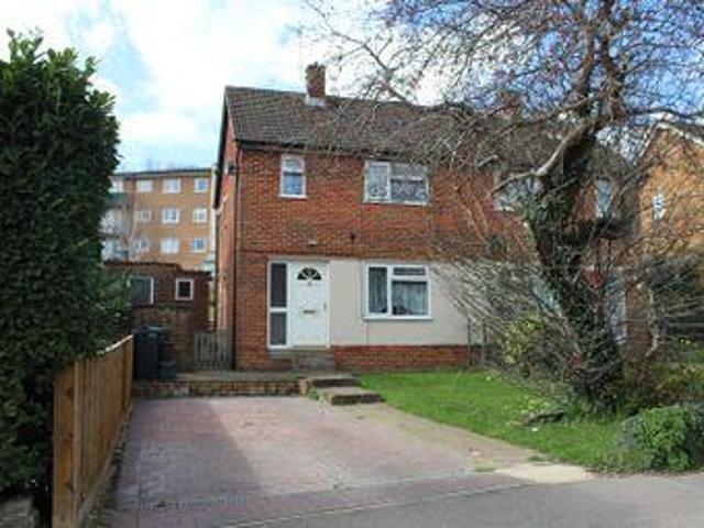 2 Bedrooms Semi detached house for sale in Hicks Farm Rise, High Wycombe HP13