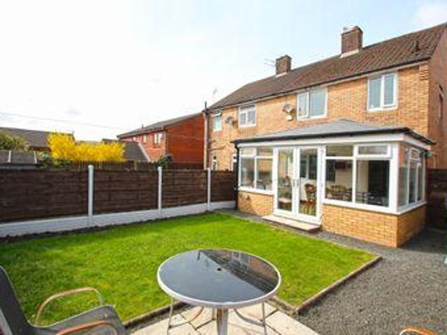 2 Bedrooms Semi detached house for sale in Highfield Road, Edenfield, Edenfield BL0