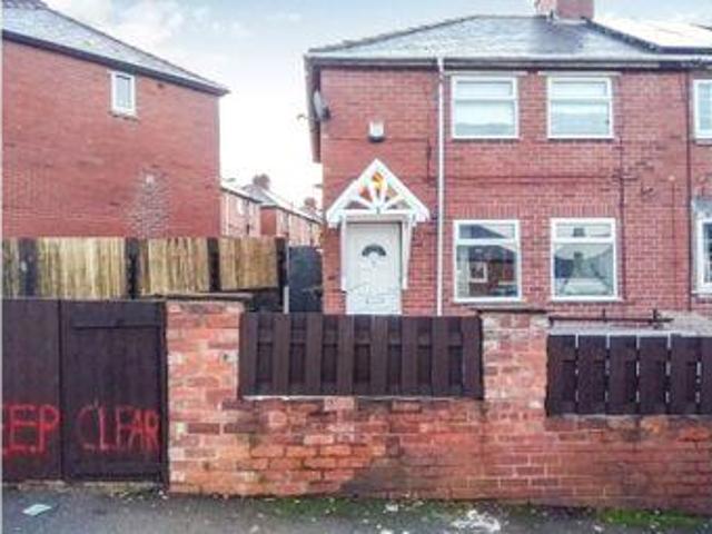 2 Bedrooms Semi detached house for sale in Highstone Avenue, Barnsley S70