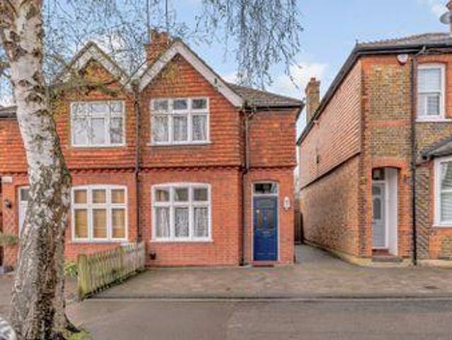 2 Bedrooms Semi detached house for sale in Hilliard Road, Northwood HA6