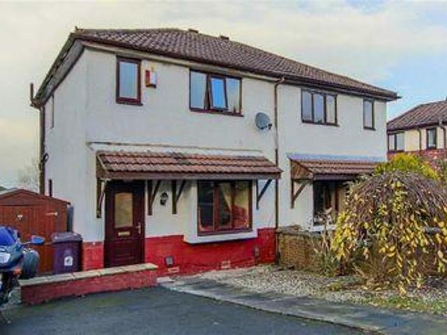 2 Bedrooms Semi detached house for sale in Hillside, Burnley, Lancashire BB11