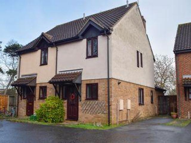2 Bedrooms Semi detached house for sale in Hillside Mews, Chelmsford CM2