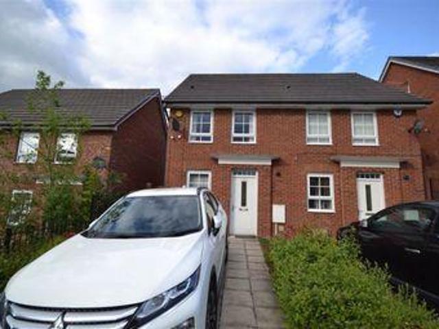 2 Bedrooms Semi detached house for sale in Johnson Street, Manchester M26