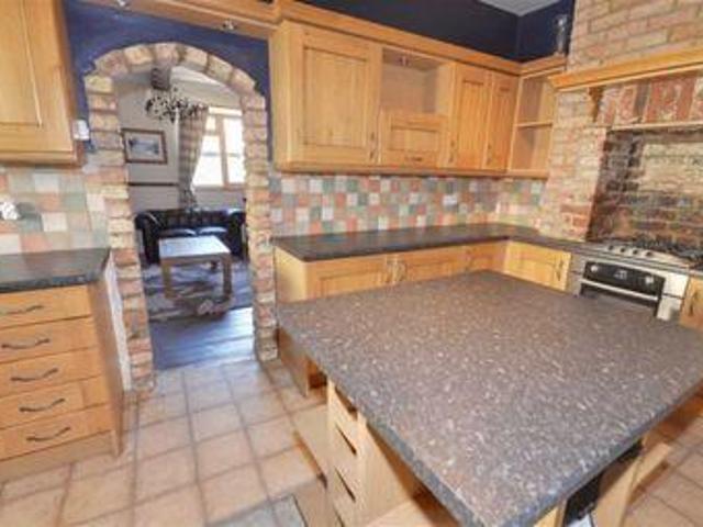 2 Bedrooms Semi detached house for sale in Low Street, South Milford, Leeds LS25