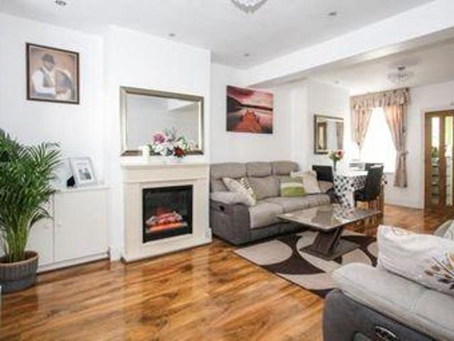 2 Bedrooms Semi detached house for sale in Letchworth Road, Luton, Bedfordshire, United Kingdom LU3
