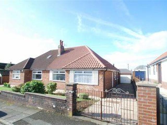 2 Bedrooms Semi detached house for sale in Leamington Avenue, Walmersley, Bury BL9