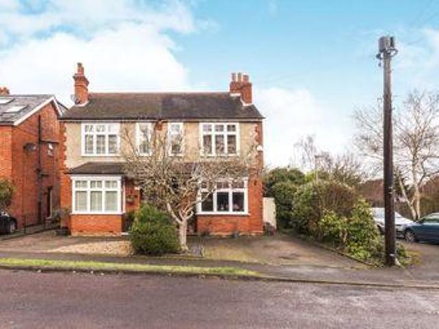 2 Bedrooms Semi detached house for sale in Lightwater, Surrey, United Kingdom GU18
