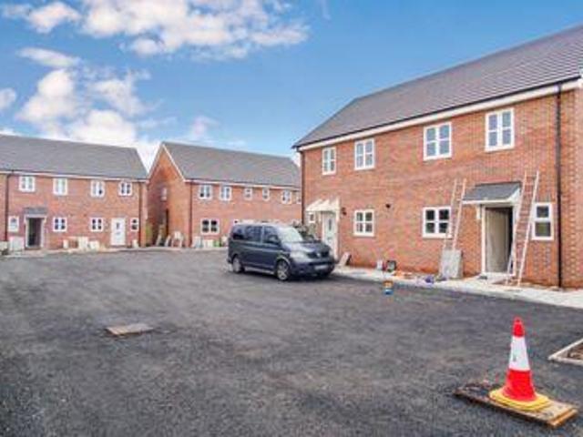2 Bedrooms Semi detached house for sale in Liswerry Road, Newport NP19