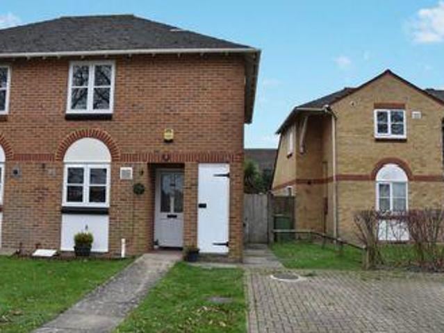 2 Bedrooms Semi detached house for sale in Moorhead Road, Horsham, West Sussex RH12