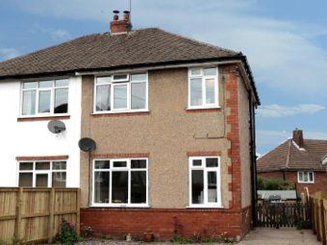 2 Bedrooms Semi detached house for sale in Maylea Drive, Otley LS21