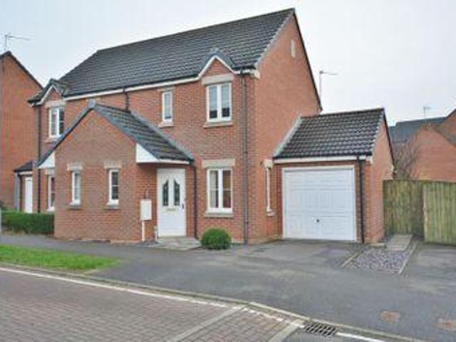 2 Bedrooms Semi detached house for sale in Manrico Drive, St George´s Park, Lincoln LN1