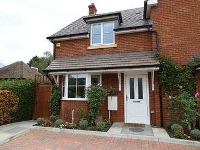 2 Bedrooms Semi detached house for sale in Marina View Terrace, 145 Belswains Lane, Hemel Hempstead, Hertfordshire HP3