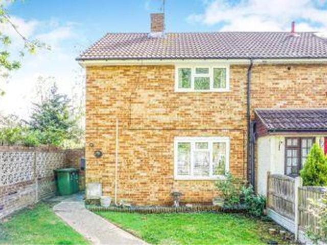 2 Bedrooms Semi detached house for sale in Methersgate, Basildon SS14