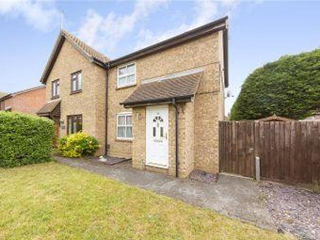 2 Bedrooms Semi detached house for sale in Mitton Vale, Chelmsford, Essex CM2