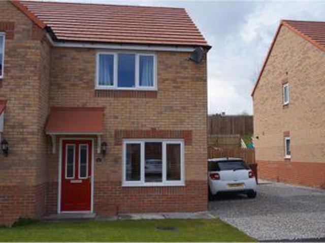2 Bedrooms Semi detached house for sale in Smithy Croft, Bolton Upon Dearne Rotherham S63