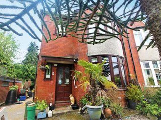 2 Bedrooms Semi detached house for sale in Southgrove Avenue, Bolton BL1