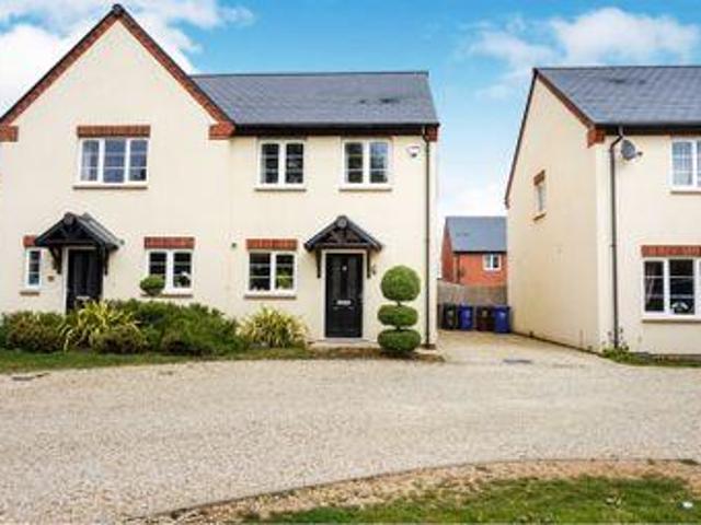 2 Bedrooms Semi detached house for sale in Soden Road, Bicester OX25