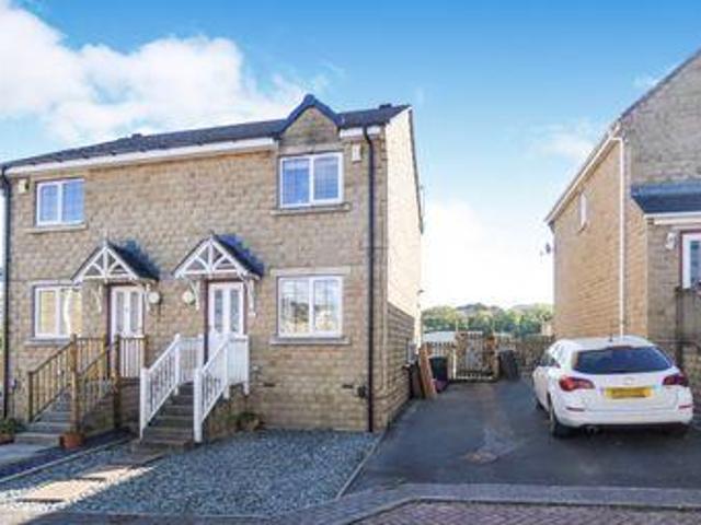2 Bedrooms Semi detached house for sale in St. Georges Crescent, Halifax HX3