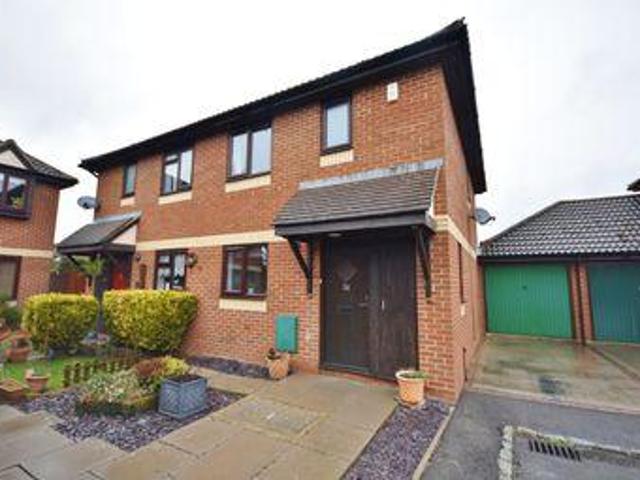 2 Bedrooms Semi detached house for sale in St. Hildas Close, Didcot OX11