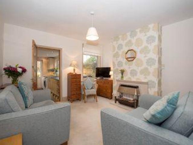 2 Bedrooms Semi detached house for sale in Standhill Road, Carlton, Nottingham NG4