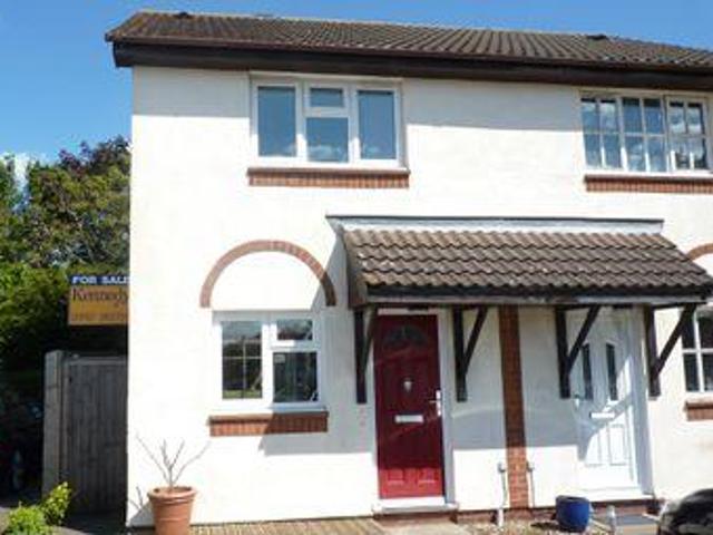 2 Bedrooms Semi detached house for sale in Paddocks Chase, Potton SG19