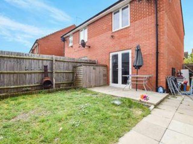 2 Bedrooms Semi detached house for sale in Paradise Orchard, Aylesbury HP18