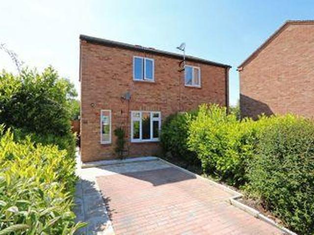 2 Bedrooms Semi detached house for sale in Perran Avenue, Fishermead, Milton Keynes MK6