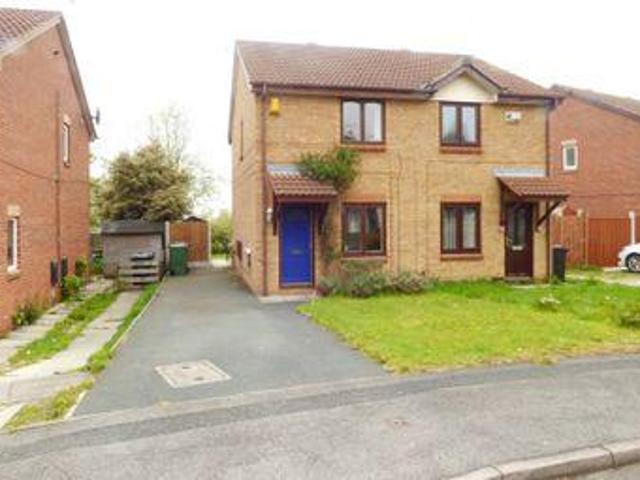 2 Bedrooms Semi detached house for sale in Raynville Place, Leeds LS13
