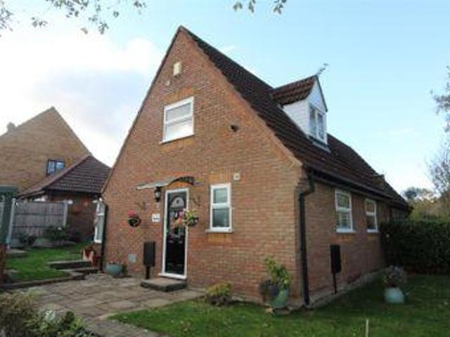 2 Bedrooms Semi detached house for sale in Redding Grove, Crownhill, Milton Keynes MK8