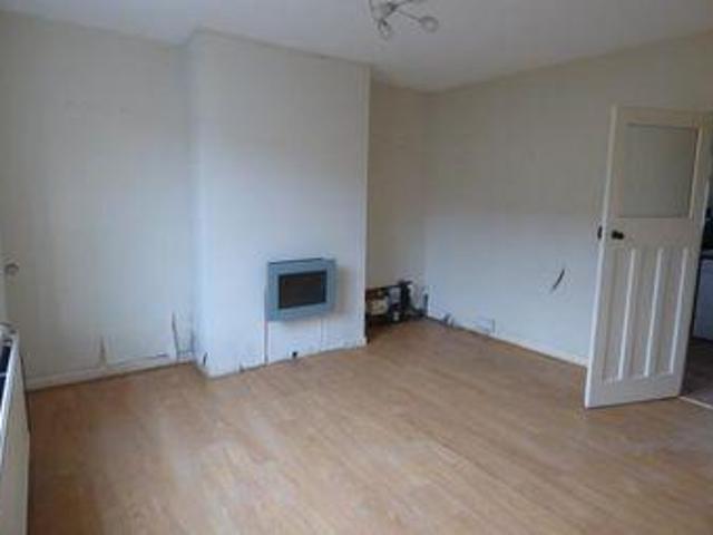 2 Bedrooms Semi detached house for sale in Ribble Avenue, Burnley, Lancashire BB10