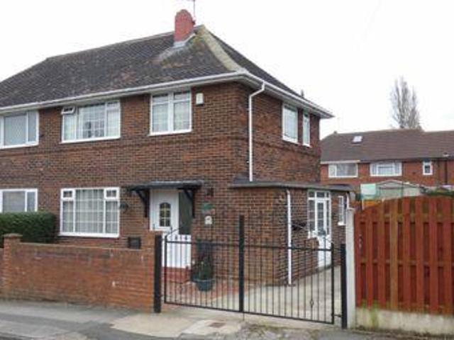 2 Bedrooms Semi detached house for sale in Ring Road, Middleton, Leeds LS10