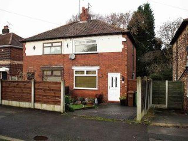 2 Bedrooms Semi detached house for sale in Woodbank Avenue, Bredbury, Stockport SK6