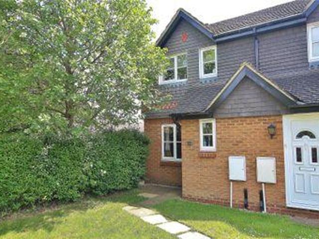 2 Bedrooms Semi detached house for sale in West End, Woking, Surrey GU24