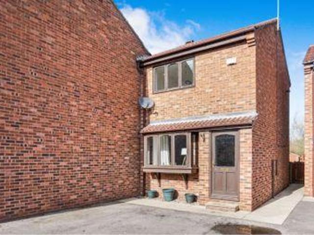 2 Bedrooms Semi detached house for sale in West Ings Court, Knottingley WF11