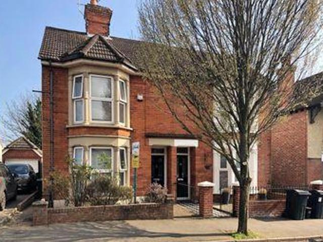 2 Bedrooms Semi detached house for sale in Western Avenue, Ashford, Kent TN23