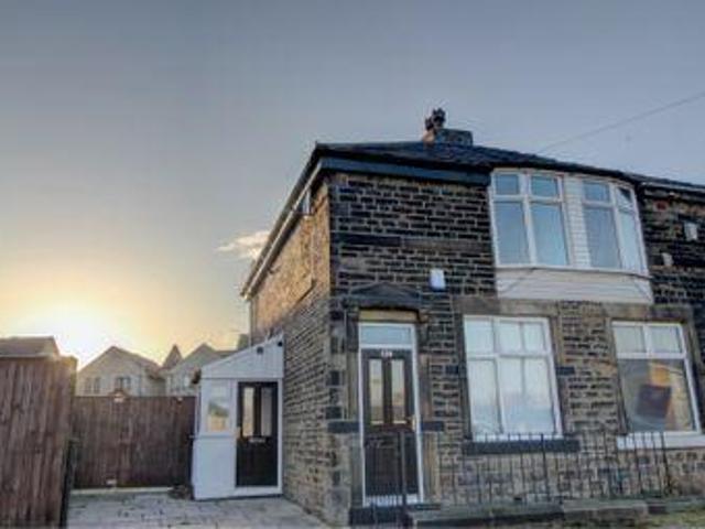 2 Bedrooms Semi detached house for sale in Wharncliffe Drive, Bradford BD2