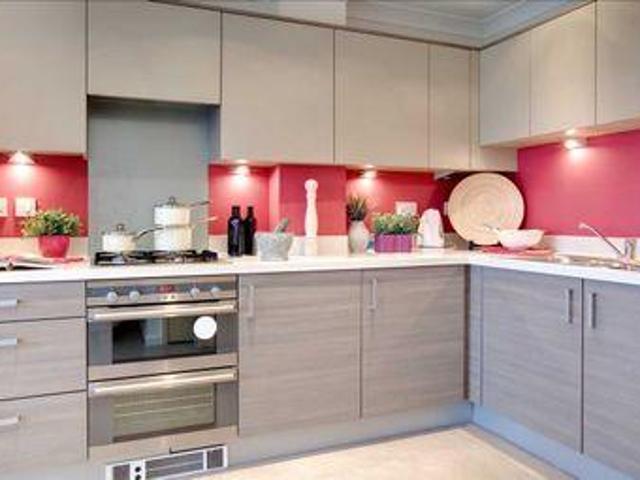 2 Bedrooms Semi detached house for sale in Whitstone Rise, Hardwicke, Gloucester GL2