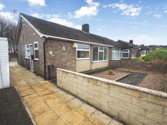 2 Bedrooms Semi detached house for sale in Willerton Close, Dewsbury WF12