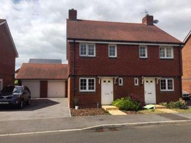 2 Bedrooms Semi detached house for sale in Tabby Drive, Three Mile Cross, Reading RG7