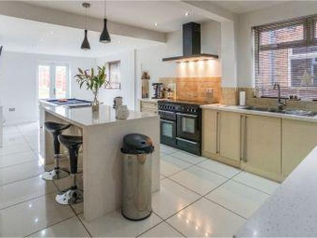2 Bedrooms Semi detached house for sale in Ville Road, Scunthorpe DN16