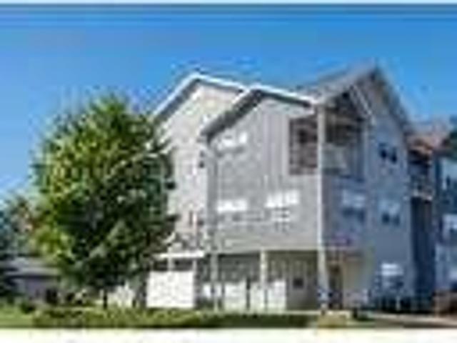 2 bedrooms Silver Lake Hills Apartments located in Fenton, Michigan. Pet OK!